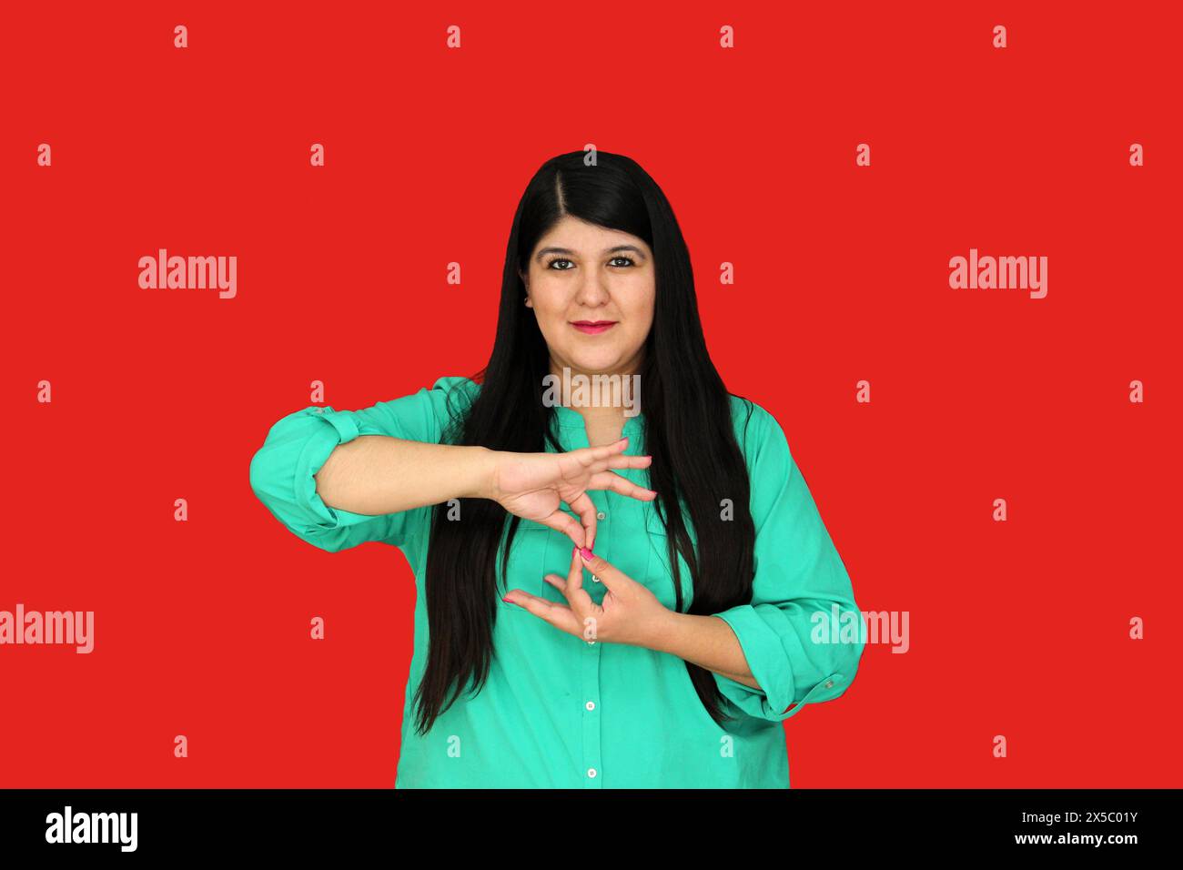 30-year-old Latina woman uses Mexican Sign Language from the deaf ...