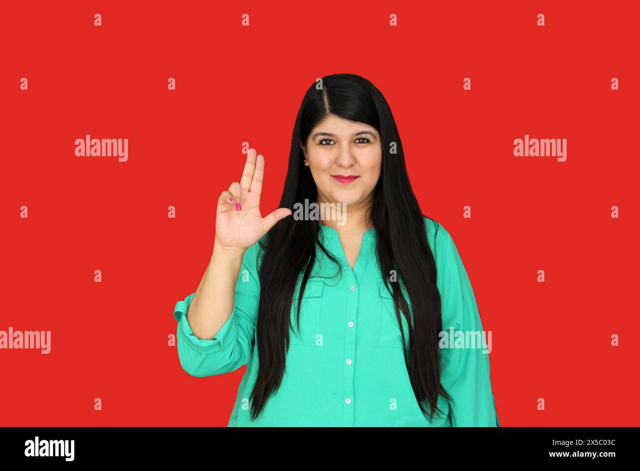 30-year-old Latina woman uses Mexican Sign Language from the deaf ...