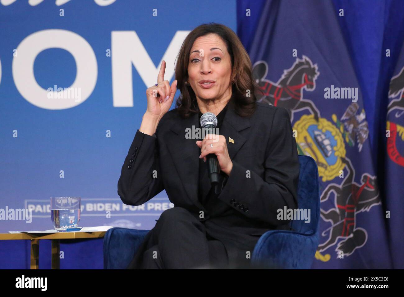 5-8-2024: Vice President Kamala Harris pictured talking with actress ...