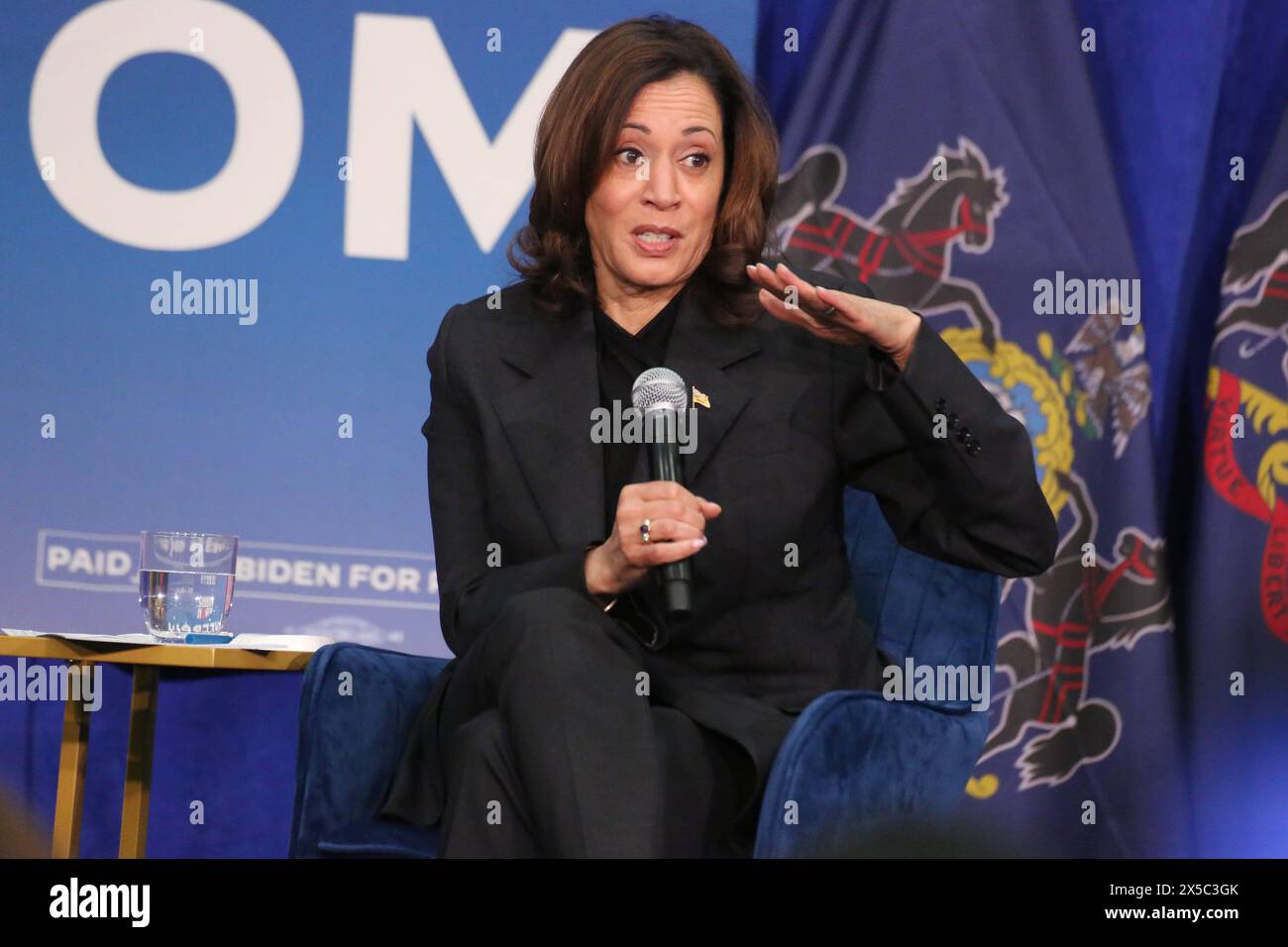 5-8-2024: Vice President Kamala Harris pictured talking with actress ...