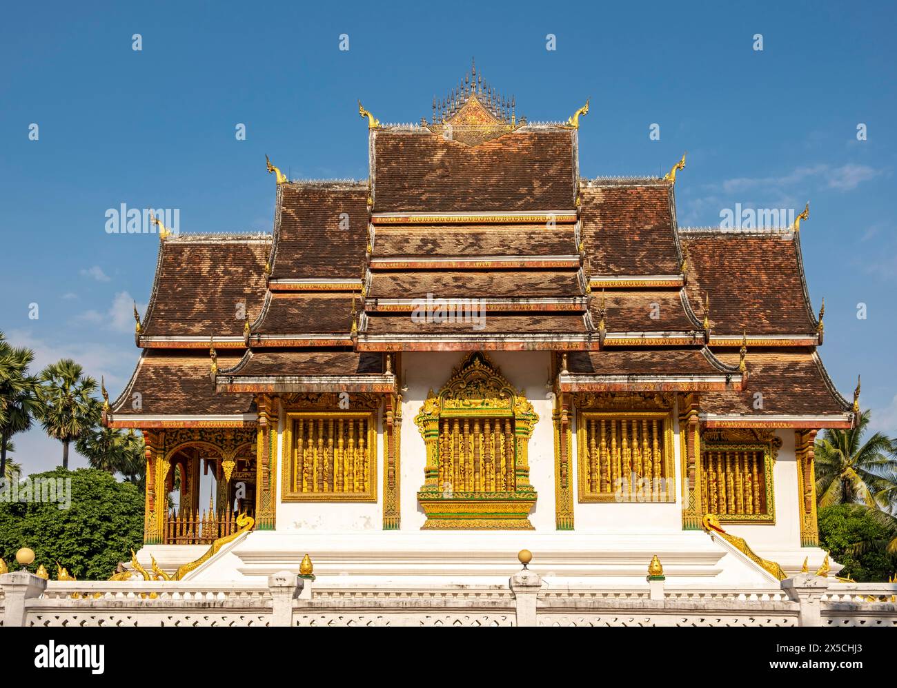 Wat Ho Pha Bang pavilion, Royal Palace, Luang Prabang, Laos Stock Photo ...