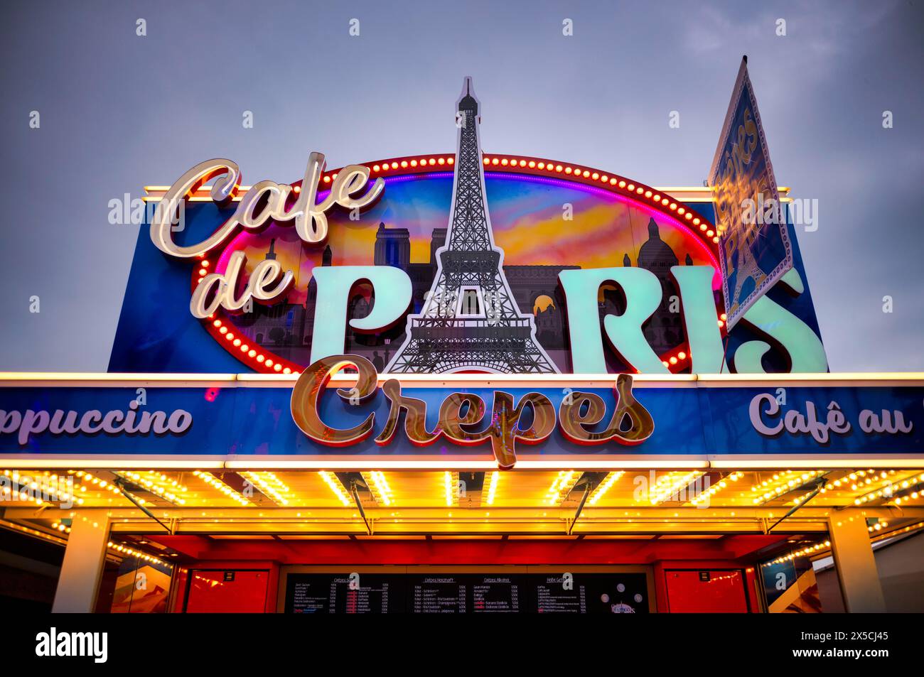 Crepes and the eiffel tower hi-res stock photography and images - Alamy
