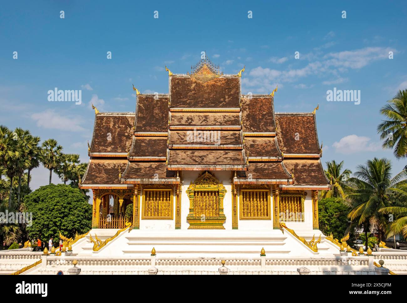 Haw phra bang buddhist temple hi-res stock photography and images - Alamy