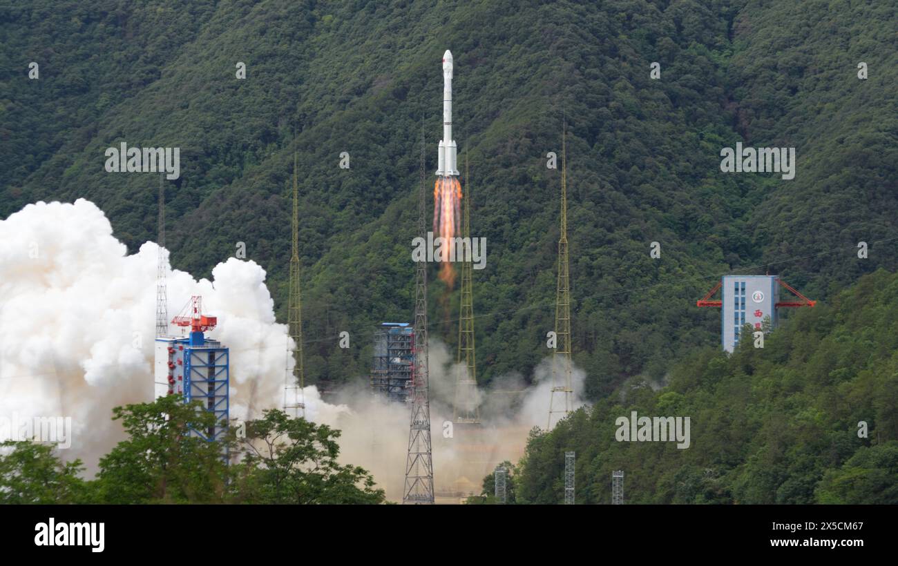 Xichang. 9th May, 2024. A Long March-3B carrier rocket carrying the ...