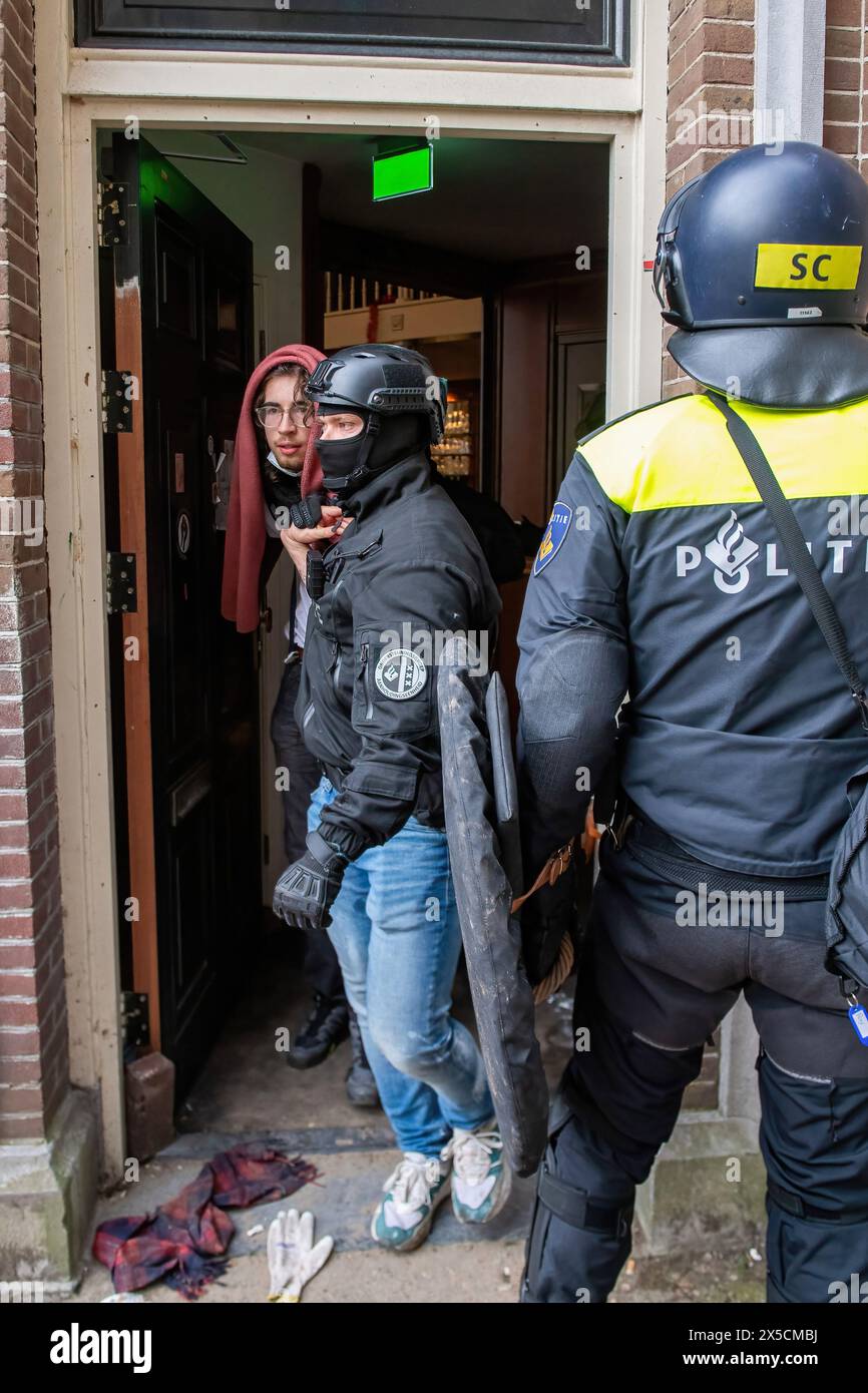 Arrest team member hi-res stock photography and images - Alamy