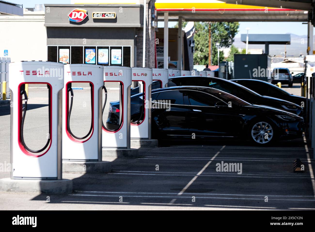 Teslas supercharger network hi-res stock photography and images - Alamy