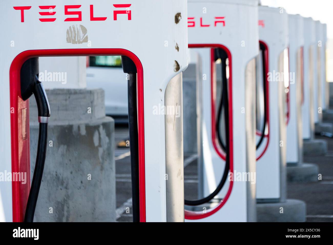 Teslas supercharger network hi-res stock photography and images - Alamy