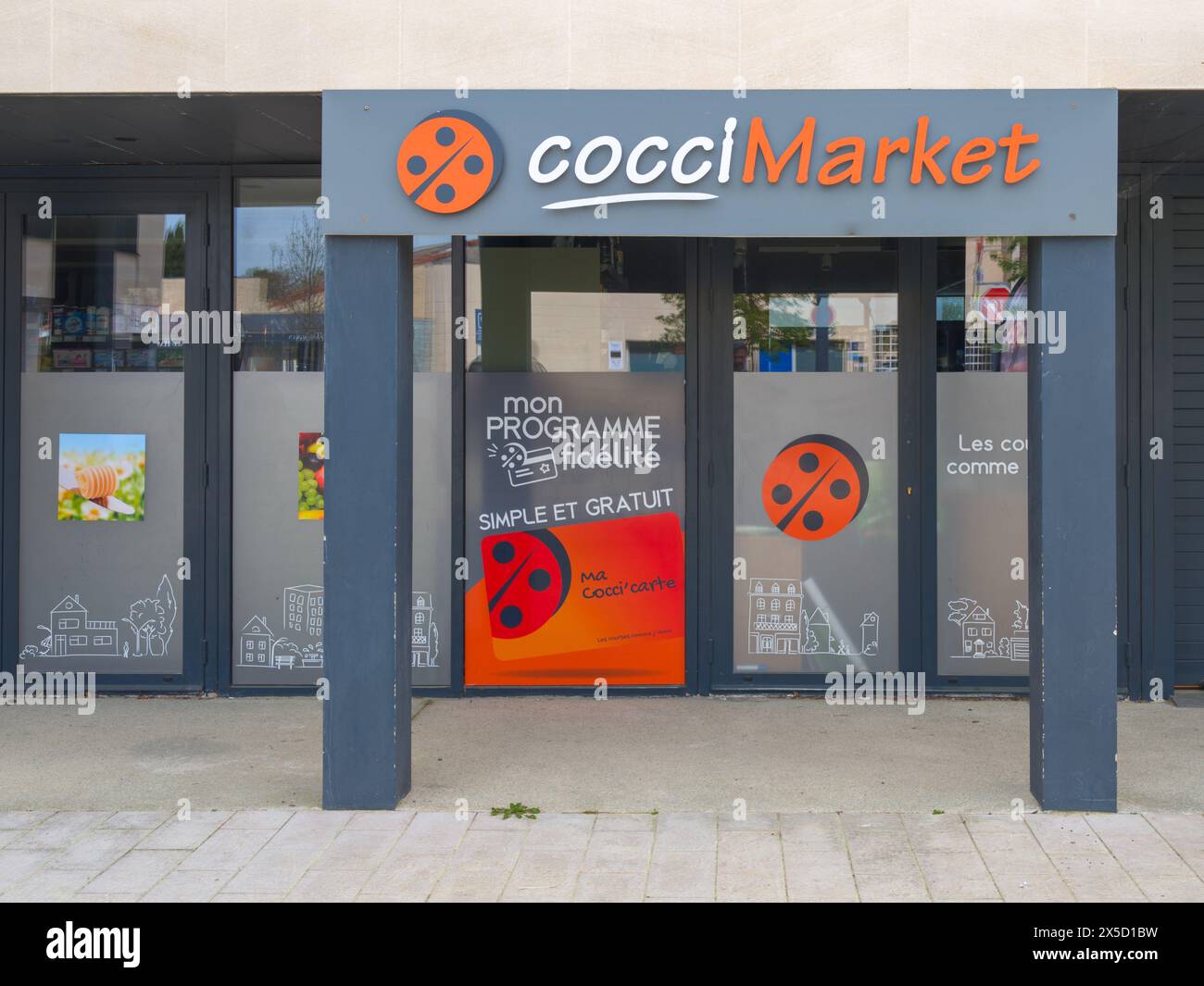 Bordeaux , France - 05 01 2024 : cocci market shop france chain facade ...