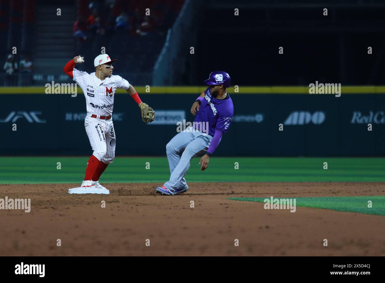 Mexico City, Ciudad de Mexico, Mexico. 8th May, 2024. Diablos Rojos ...