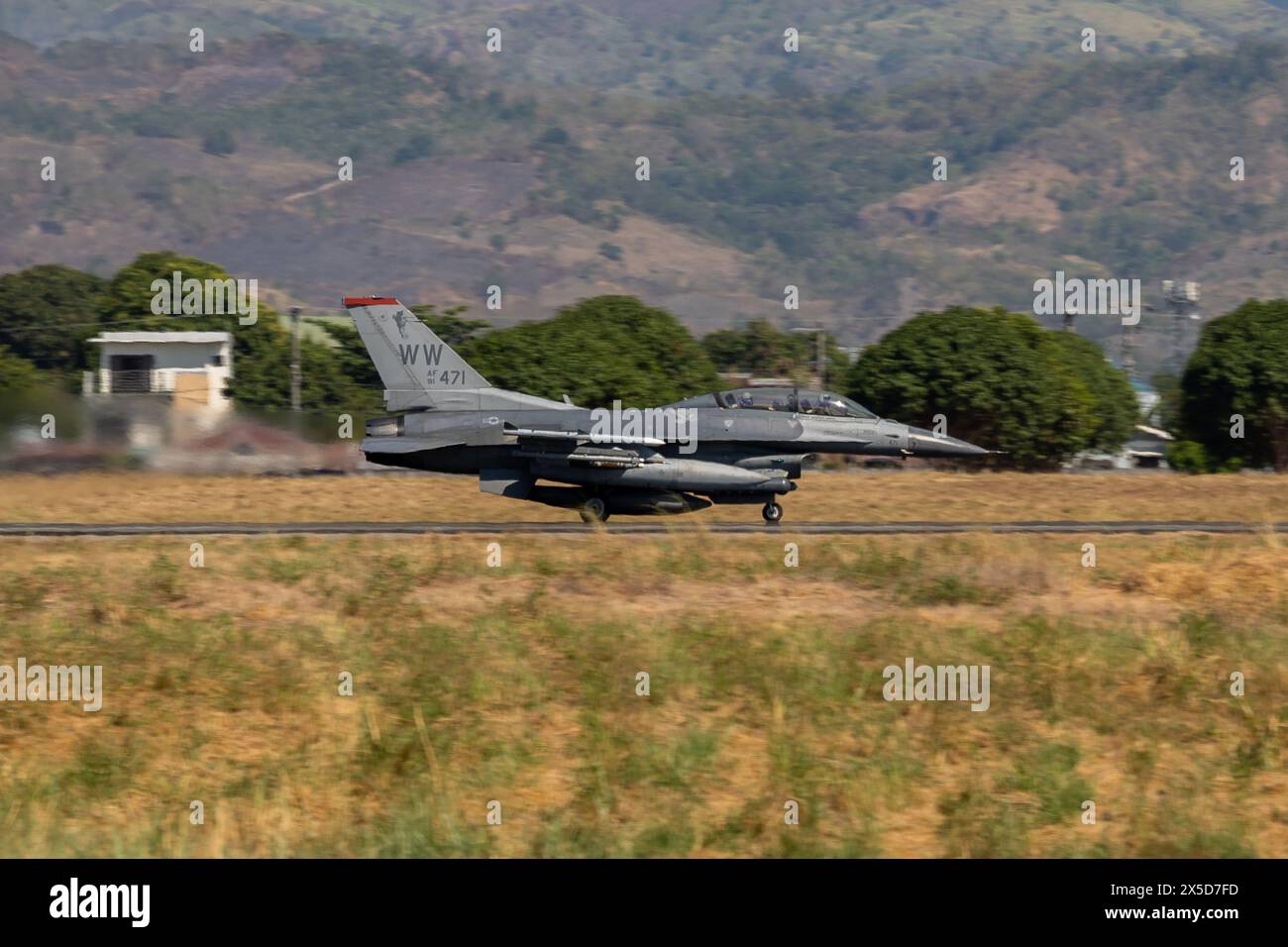 A U.S. Air Force F-16 Fighting Falcon assigned to the 13th Fighter ...