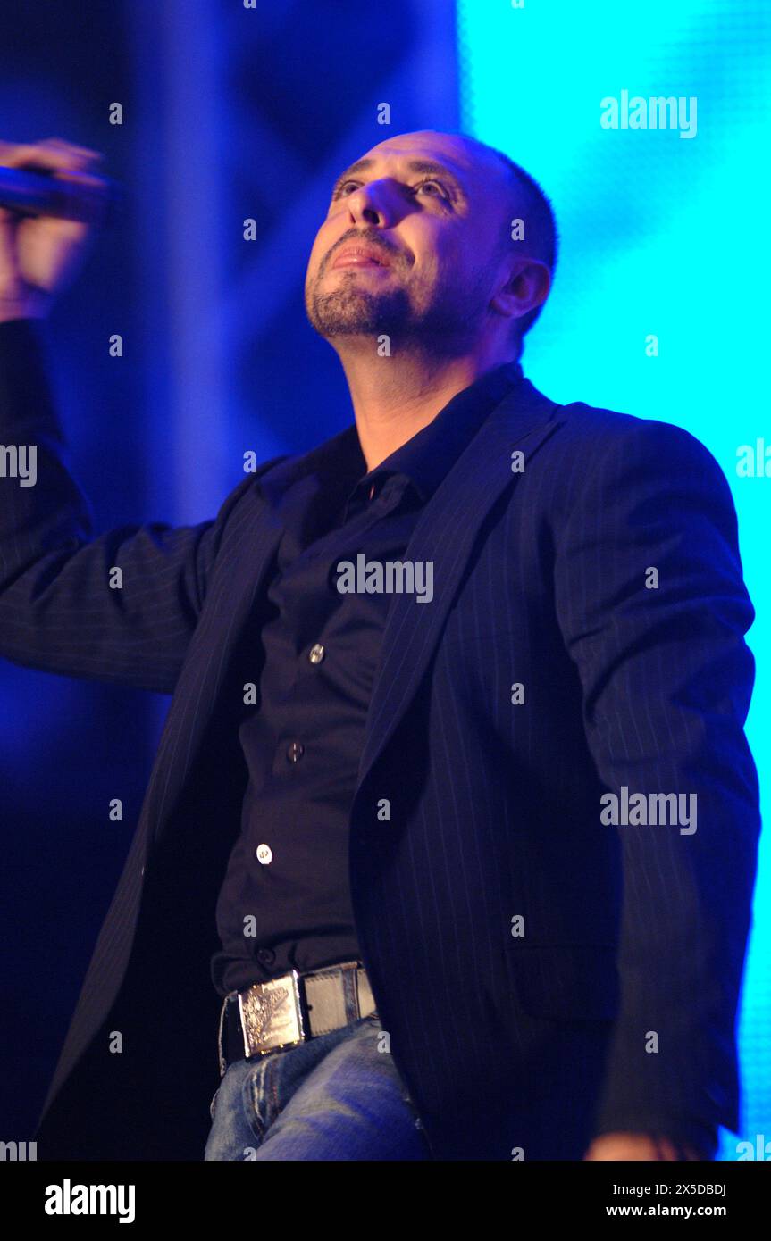 Milan Italy 23/04/2006 : Gigi Finizio, Italian singer, during the live ...