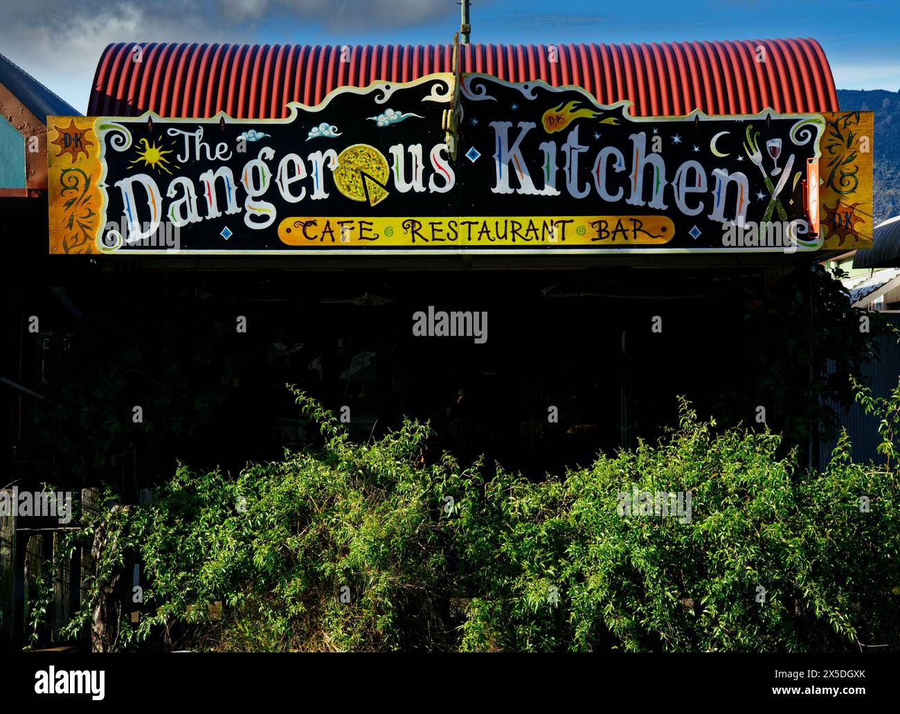 Dangerous kitchen cafe hi-res stock photography and images - Alamy