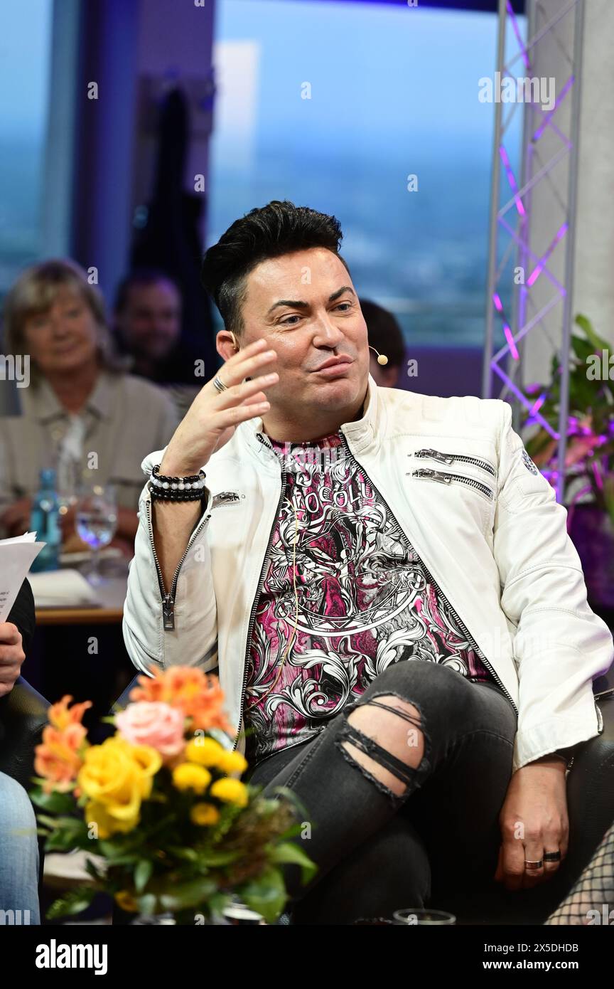 Matthias Mangiapane beim "Balkongeflüster" im Luisenhof. Dresden, 08.05 ...