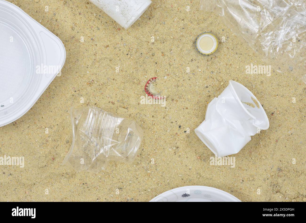 Party rubbish hi-res stock photography and images - Alamy