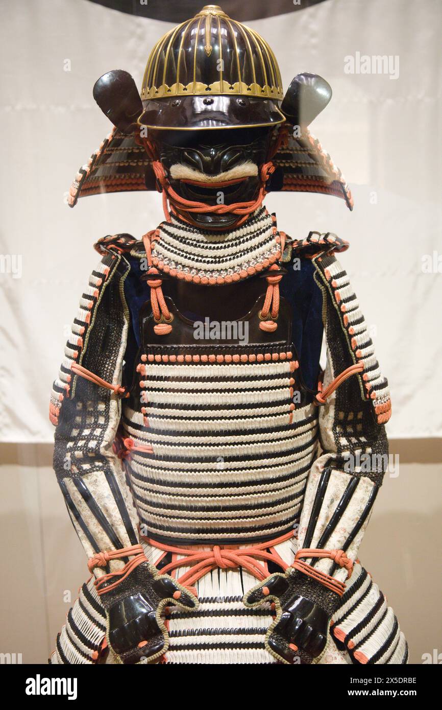 Samurai japan armour hi-res stock photography and images - Alamy