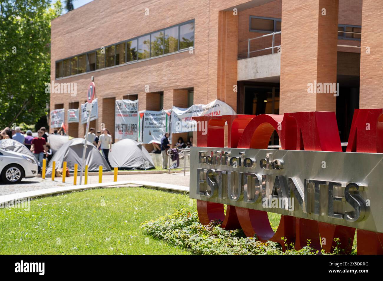 Students at Complutense University of Madrid start a Gaza Solidarity ...