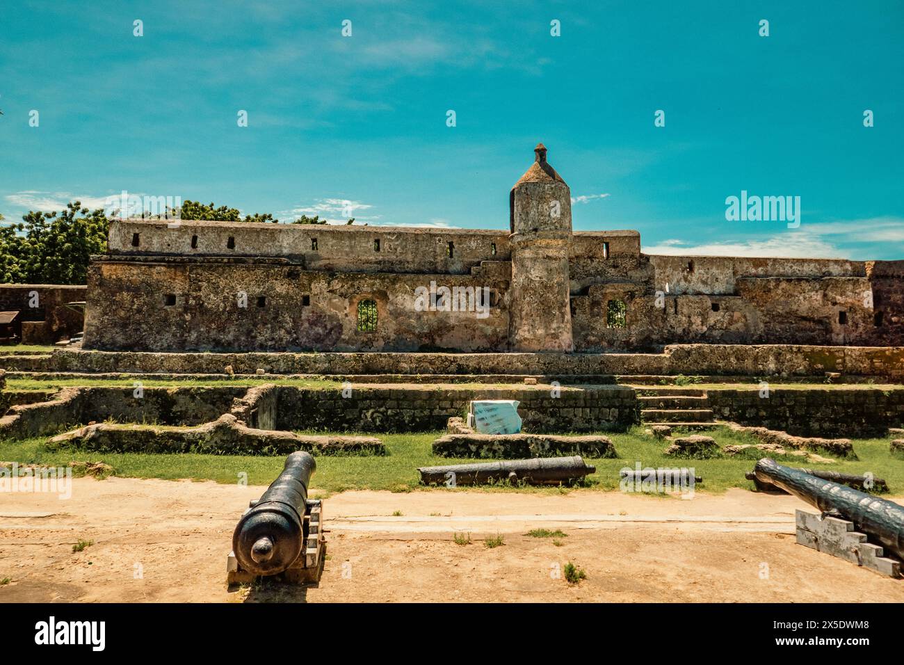 Cannons on the ruins of Fort Jesus in Mombasa, Kenya Stock Photo - Alamy