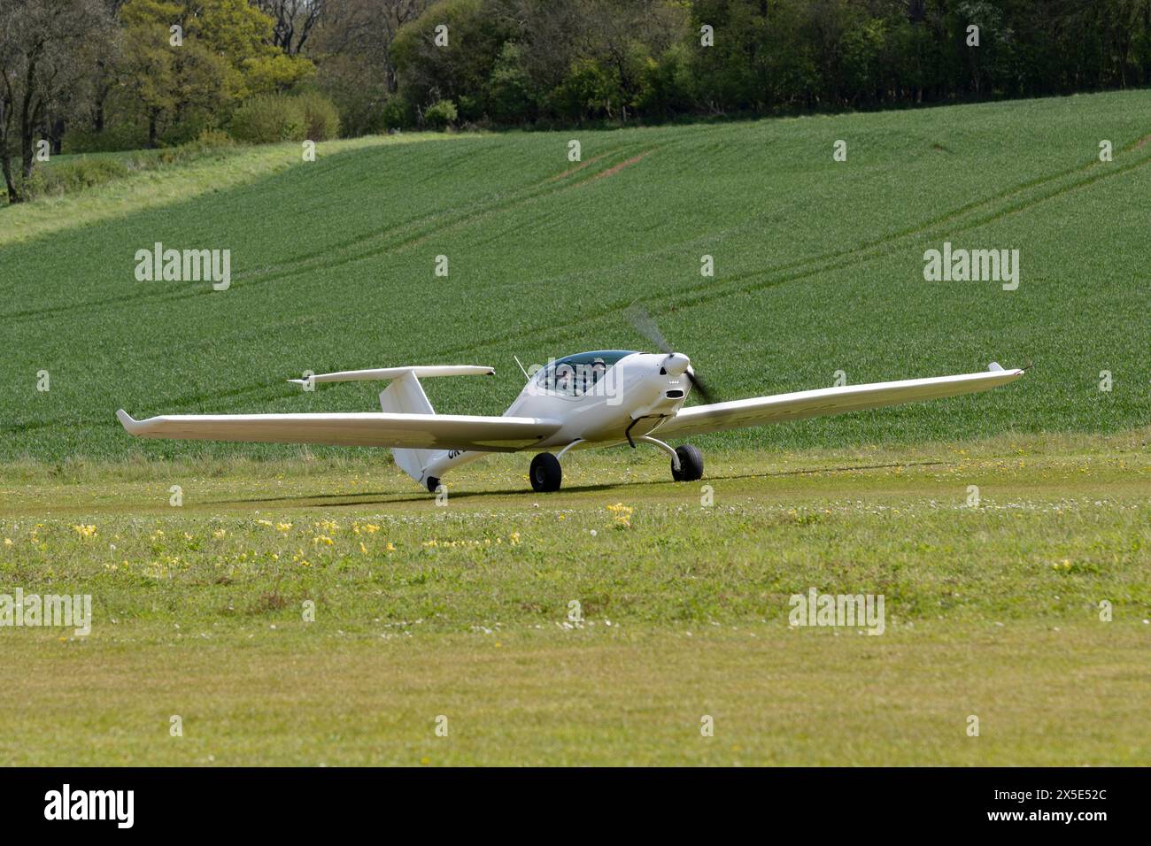 Phoenix Air U15 Motor Glider with Czech Registration OK-BUA 66 arrives ...