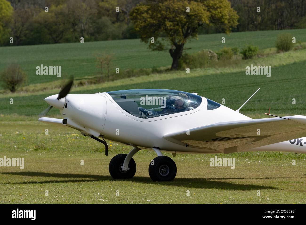 Phoenix Air U15 Motor Glider with Czech Registration OK-BUA 66 arrives ...