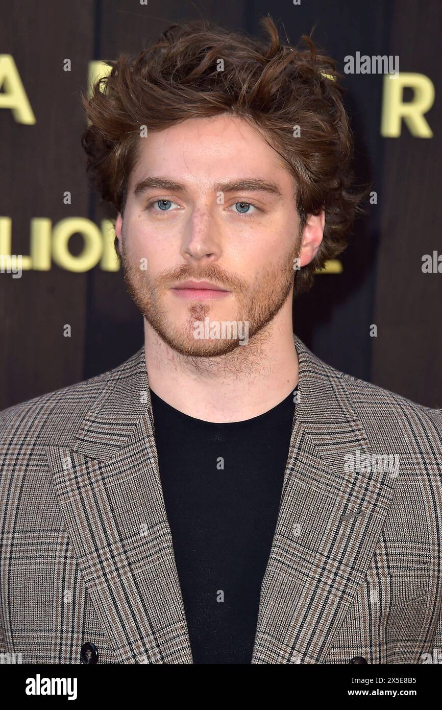 Froy Gutierrez bei der Weltpremiere des Kinofilms The Strangers ...