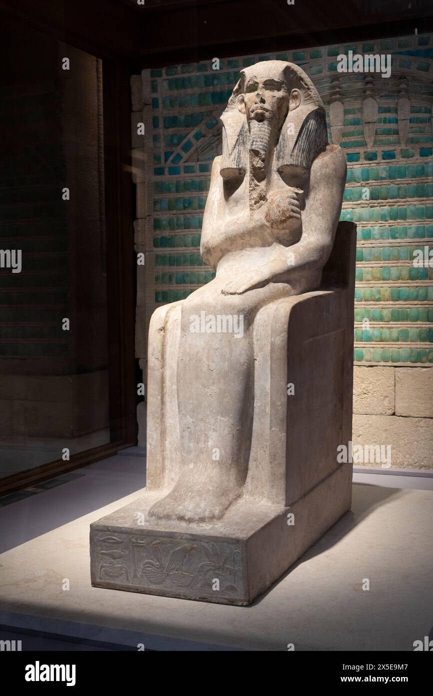 Painted limestone statue representing King Djoser, dating from the 3rd ...