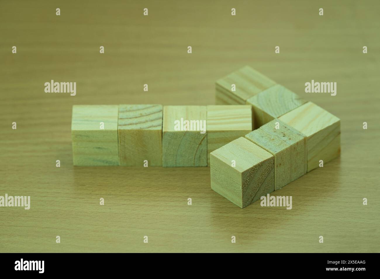wooden blocks arrange arrow shape Stock Photo - Alamy