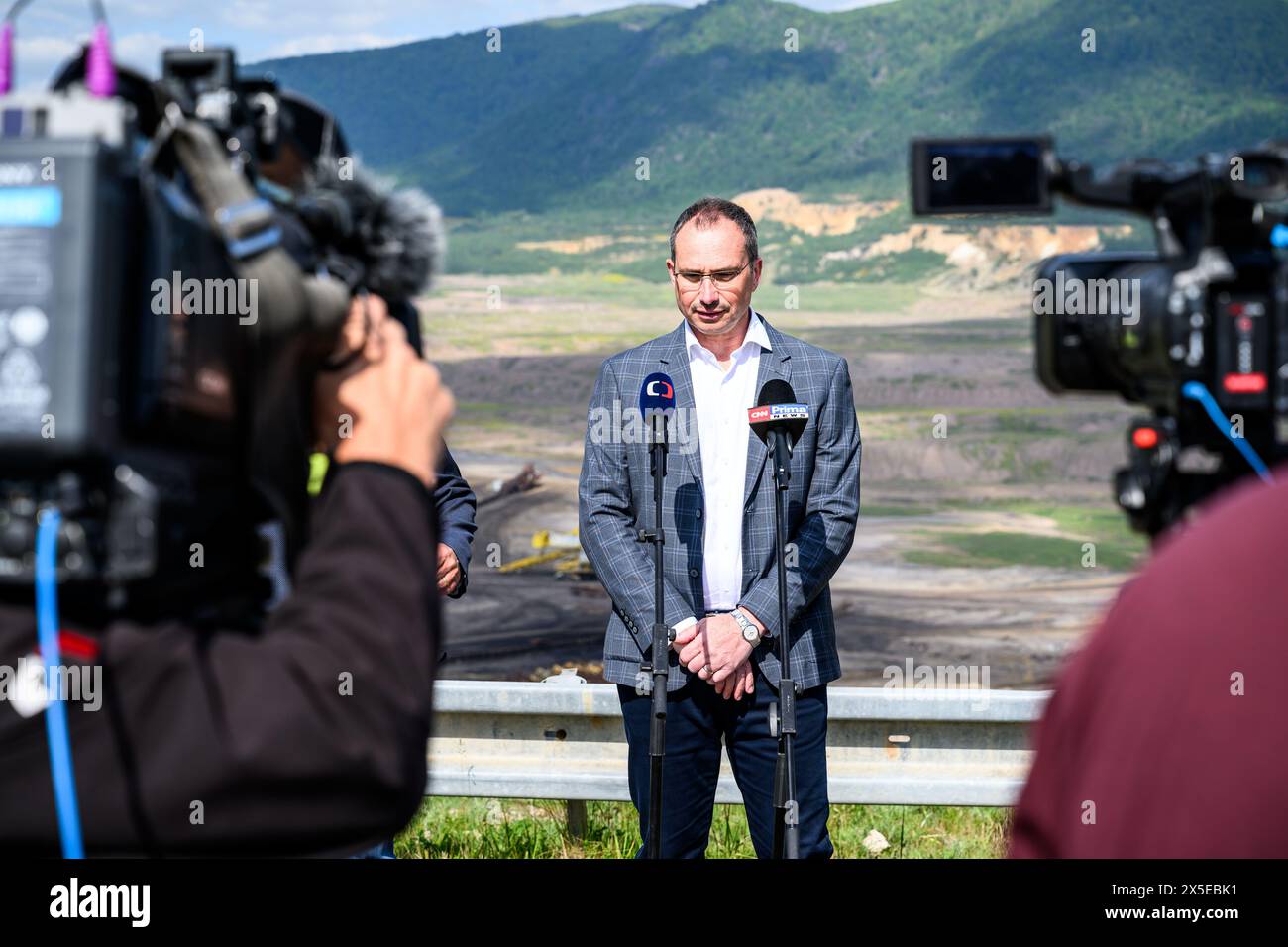 Months of suspension hi-res stock photography and images - Alamy