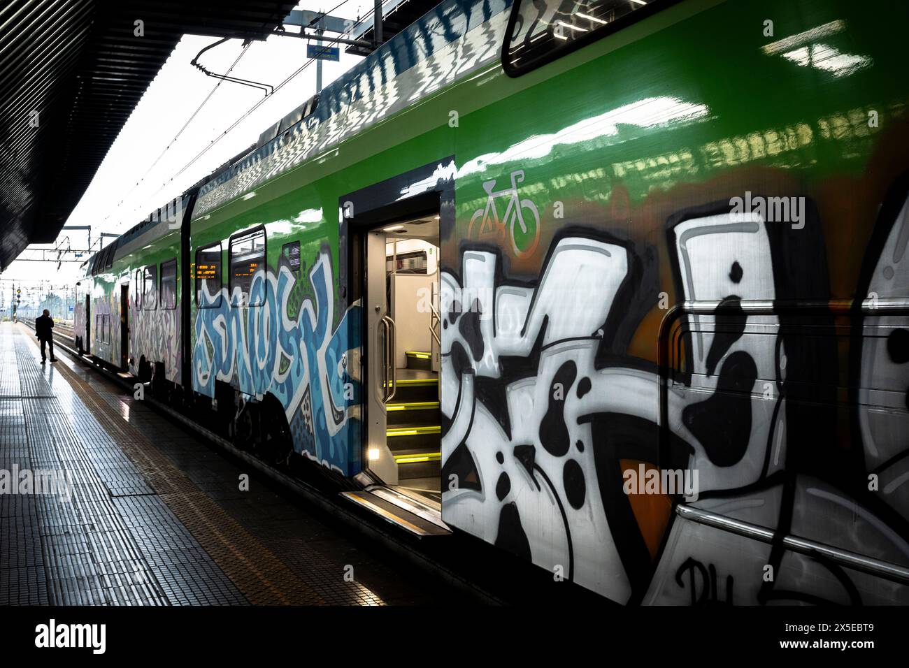 Graffiti urbano hi-res stock photography and images - Alamy