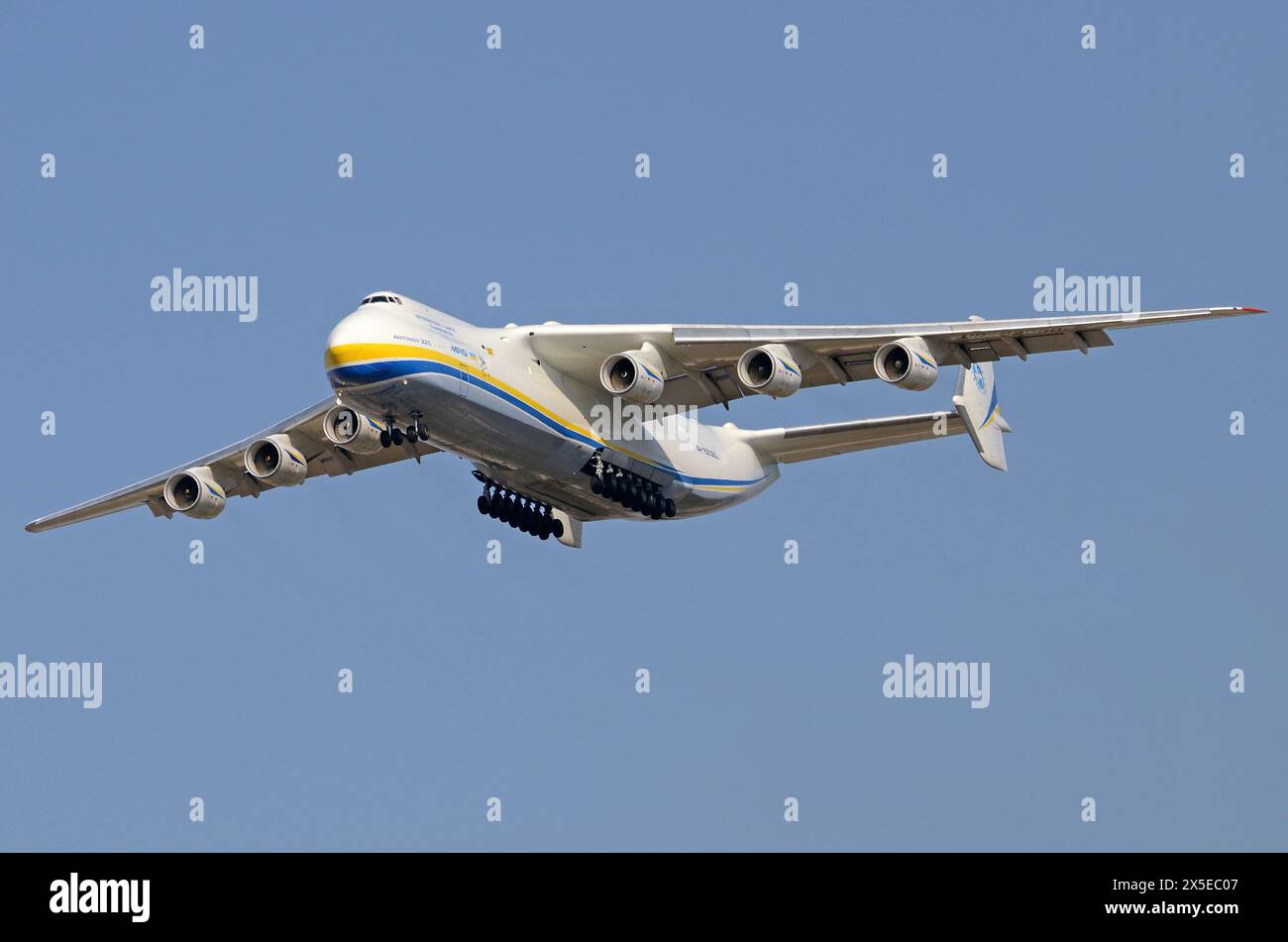 Tel Aviv , Israel - 08.03.2020: Antonov AN-225 landing at Ben Gurion ...