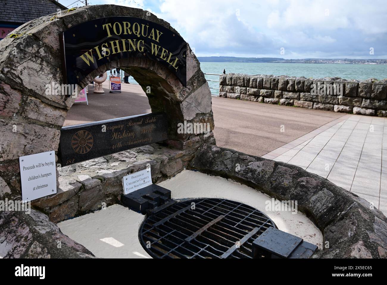 Wishing well on the seafront at Torquay, South Devon Stock Photo - Alamy