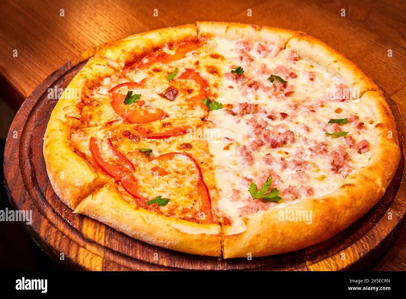 Double pepperoni pizza hi-res stock photography and images - Alamy