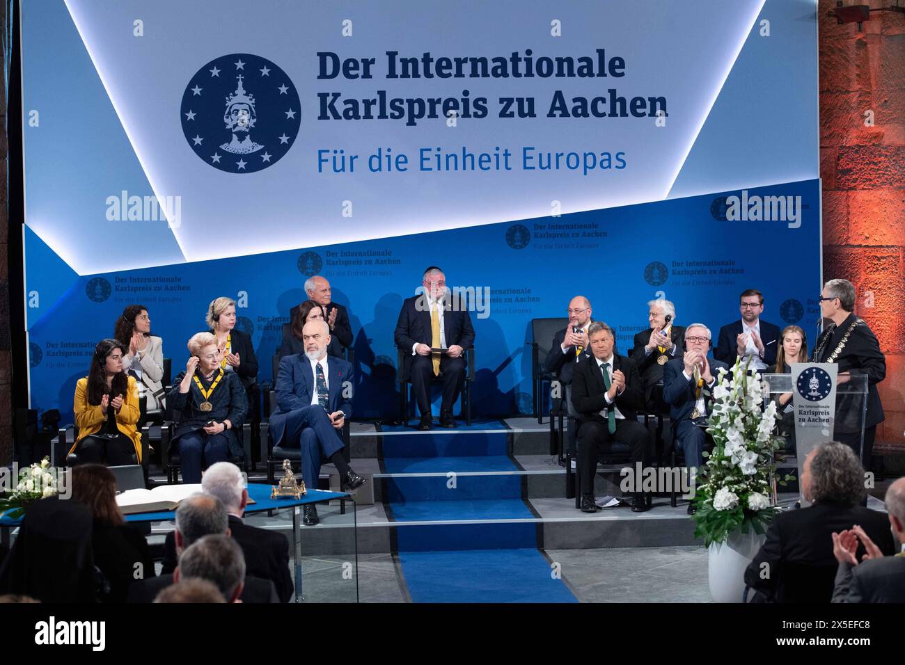 Uebersicht ueber das Podium, Ansprache von Sibylle KEUPEN ...