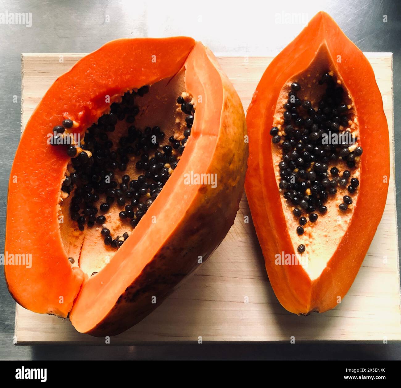 Papaya preparation hi-res stock photography and images - Alamy
