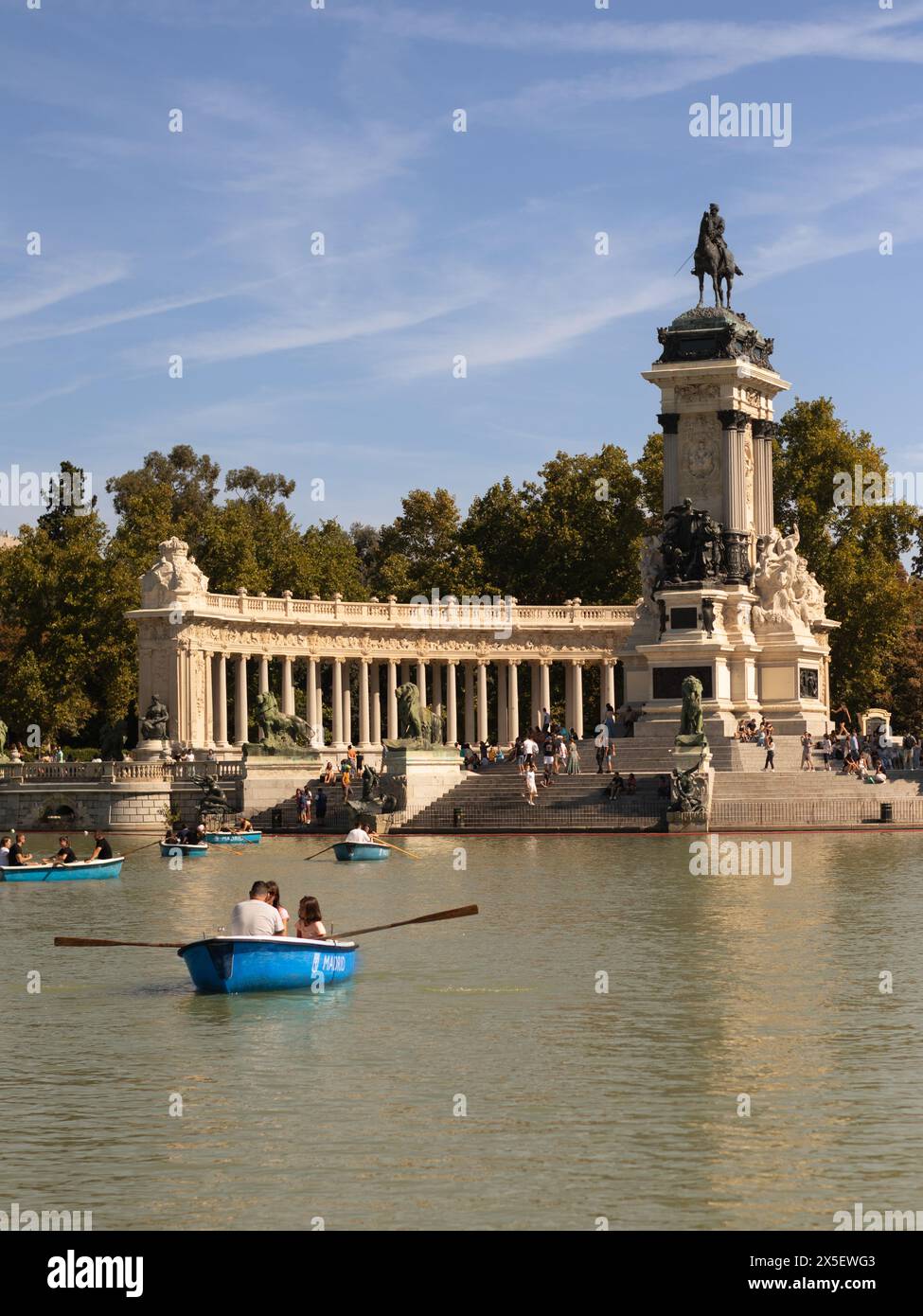 Agua do retiro hi-res stock photography and images - Alamy