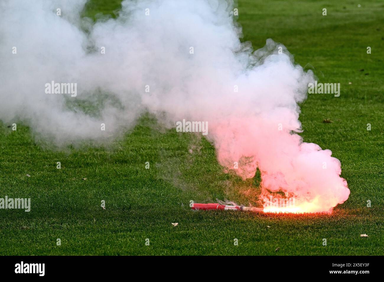 King baudouin stadium pitch hi-res stock photography and images - Alamy