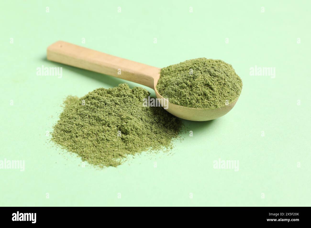 Healthy raw green wheat grass hi-res stock photography and images - Alamy