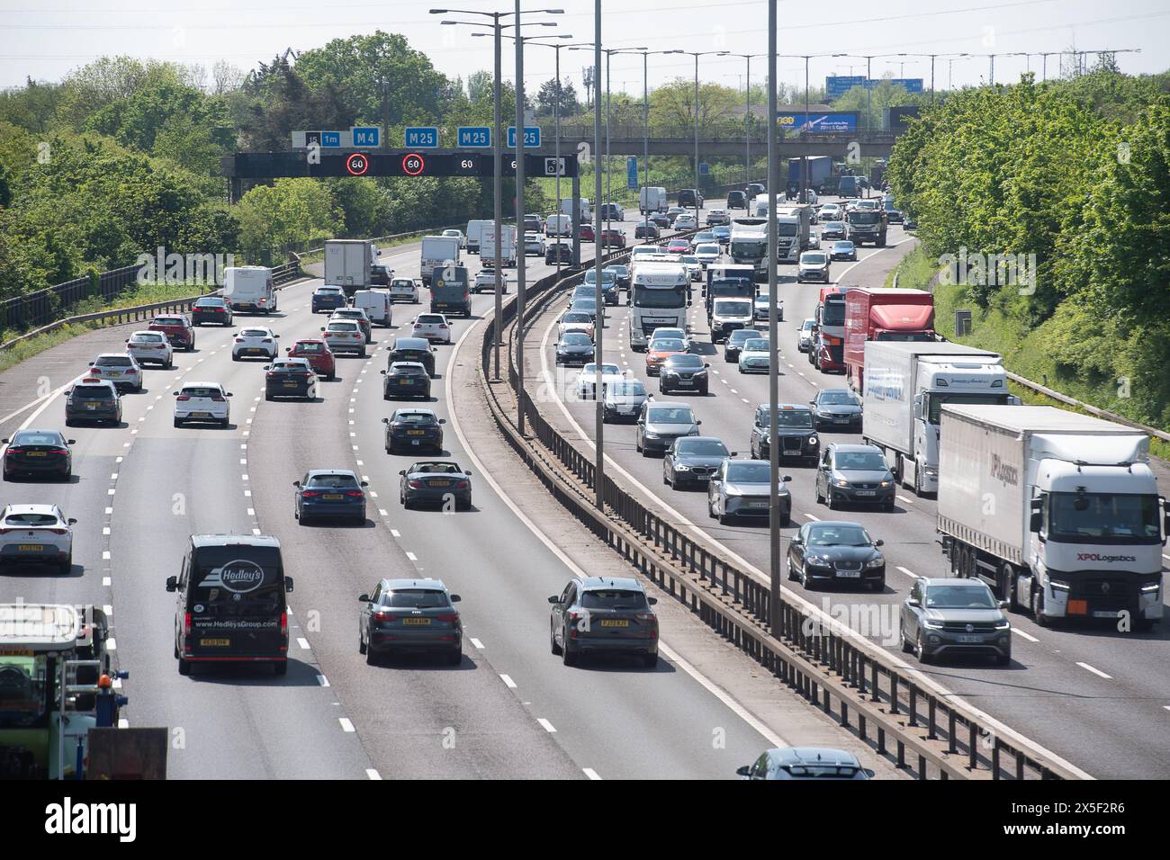 Iver, UK. 7th May, 2024. It was a busy day on the M25 Motorway in Iver ...