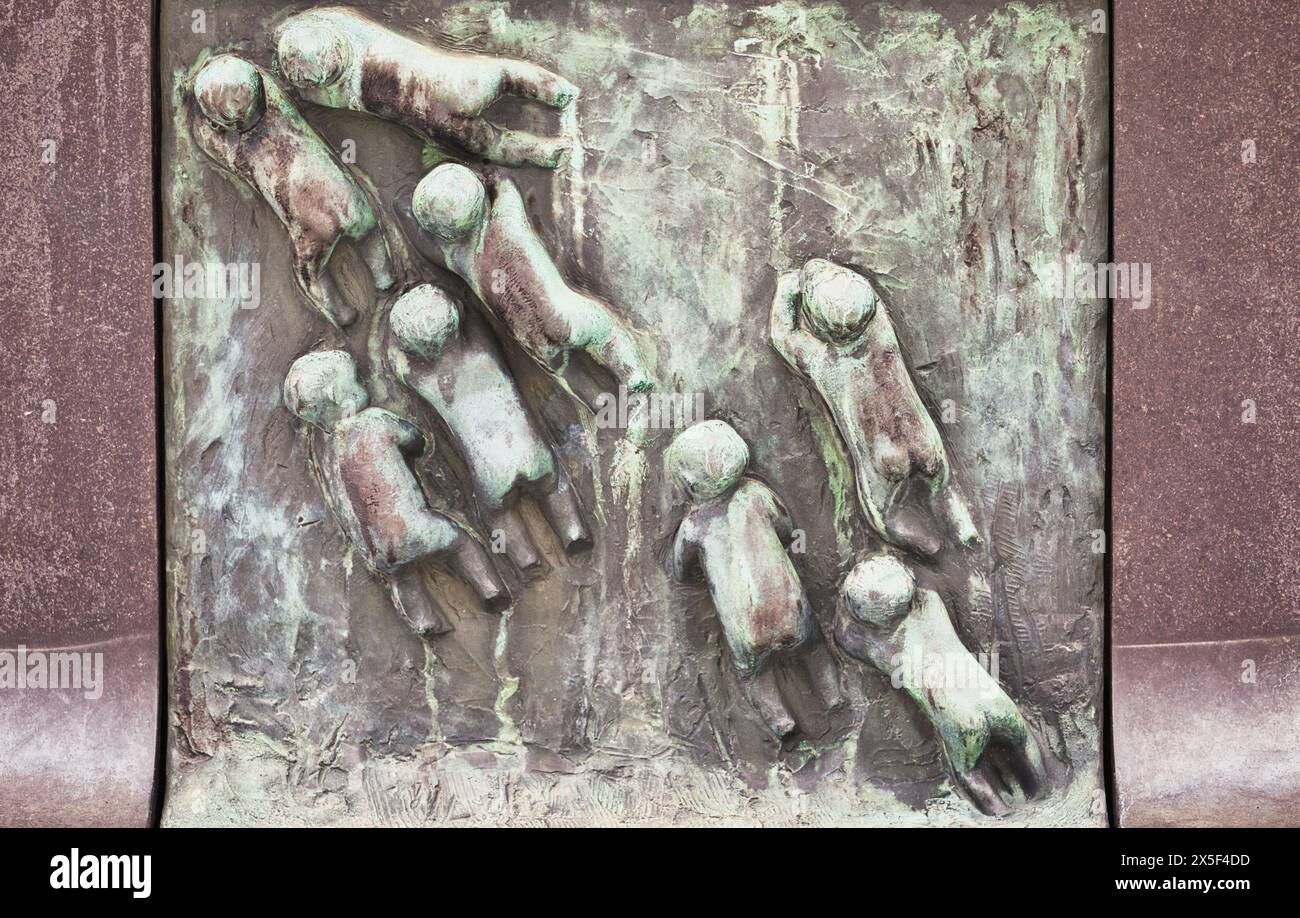 Circle of life bronze relief by Norwegian sculptor Gustav Vigeland ...