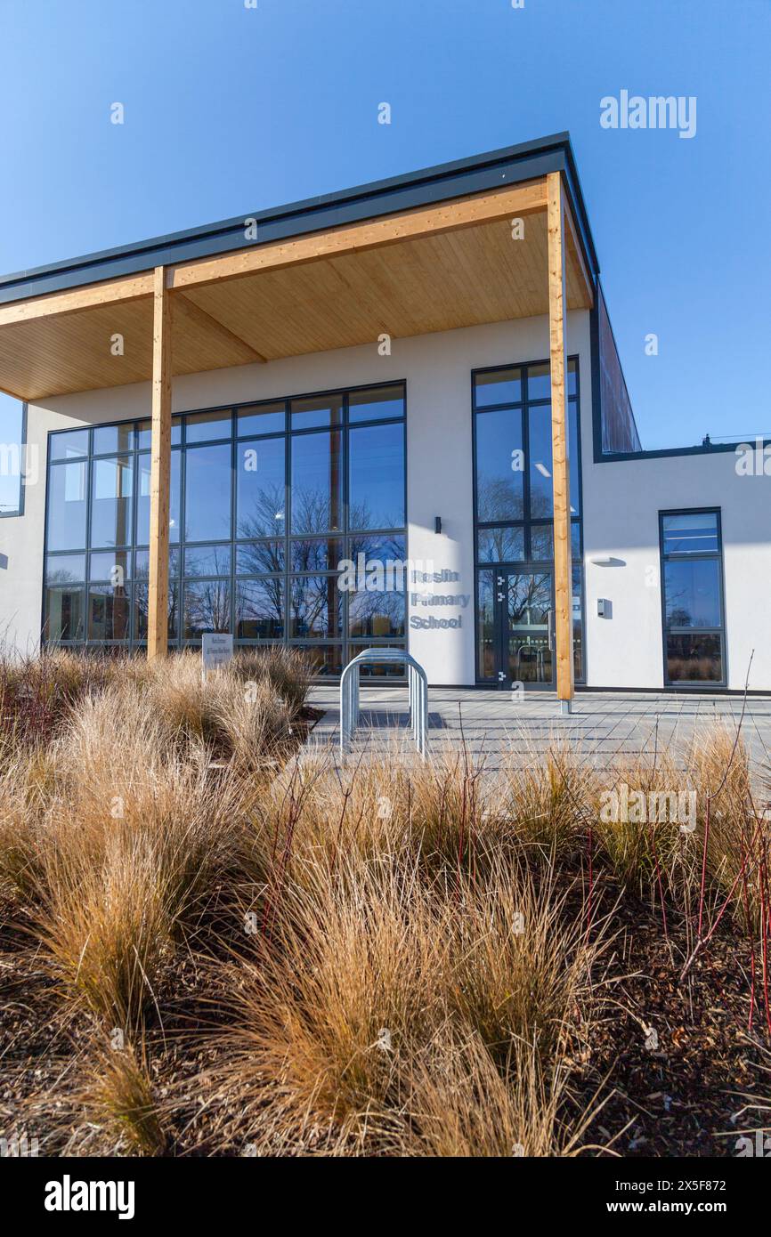 Roslin primary school hi-res stock photography and images - Alamy