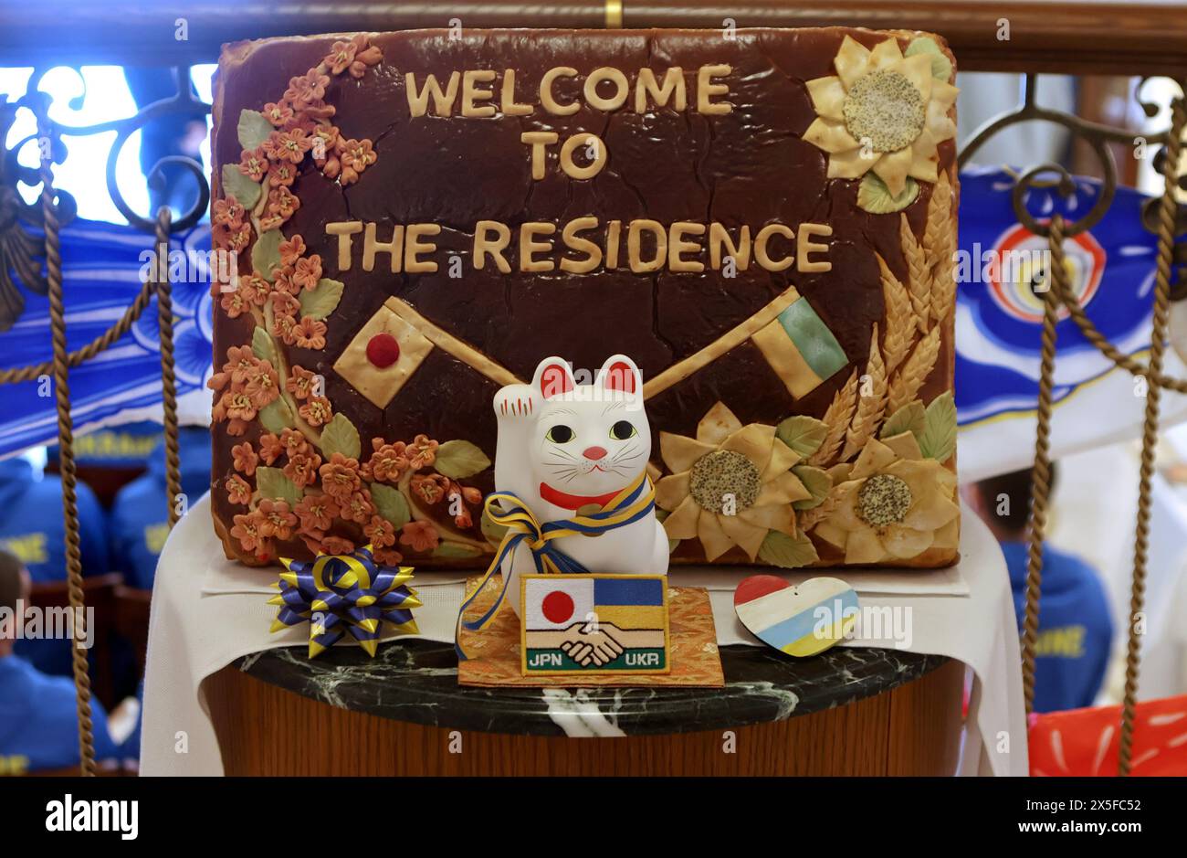 Non Exclusive: KYIV, UKRAINE - MAY 09, 2024 - A cake is seen in the ...