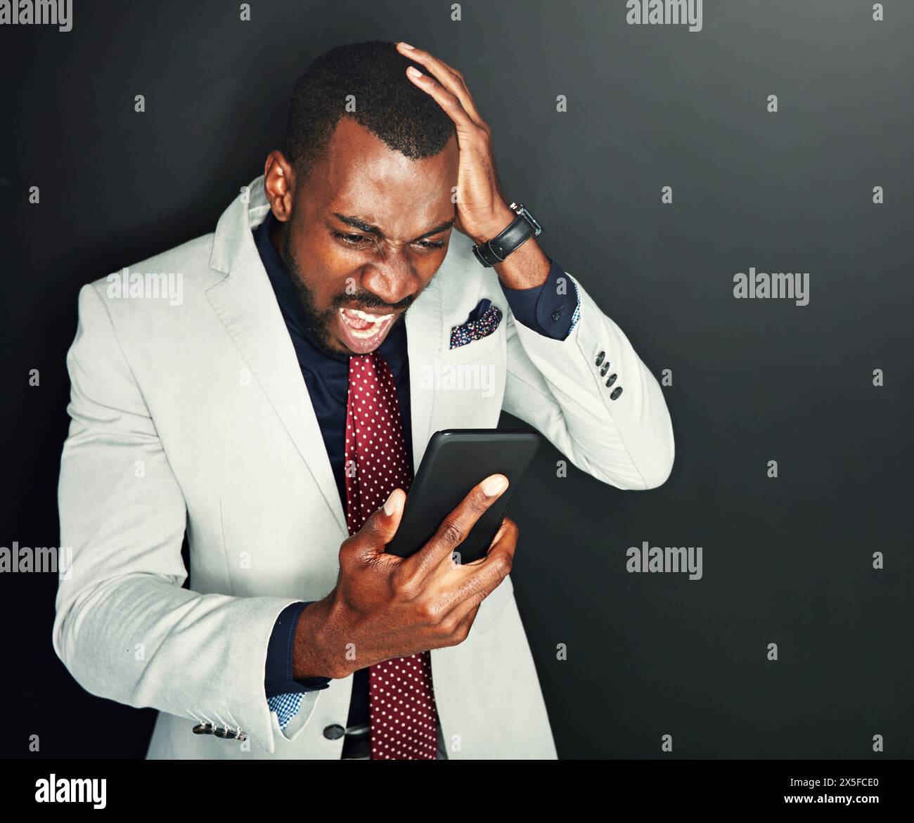 Angry notification hi-res stock photography and images - Alamy