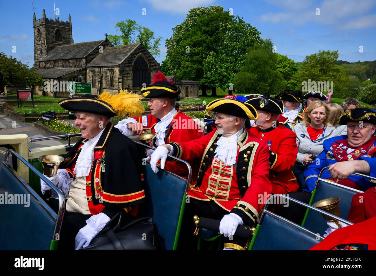 Town criers smile (bellmen & bellwomen in colourful braided crier's ...