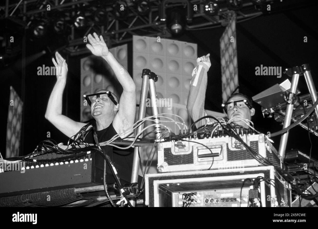 ORBITAL, HOMELANDS 2001: Techno Dace Music legends Orbital performing ...