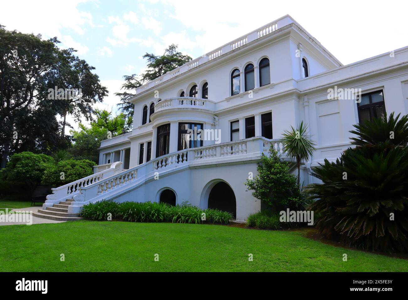 Pasadena Museum of History located at 470 West Walnut St, Pasadena. Include the Pasadena Museum ...