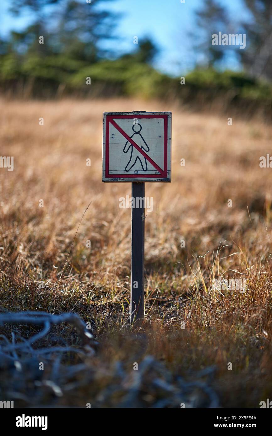 No entry sign along a nature walking path Stock Photo - Alamy