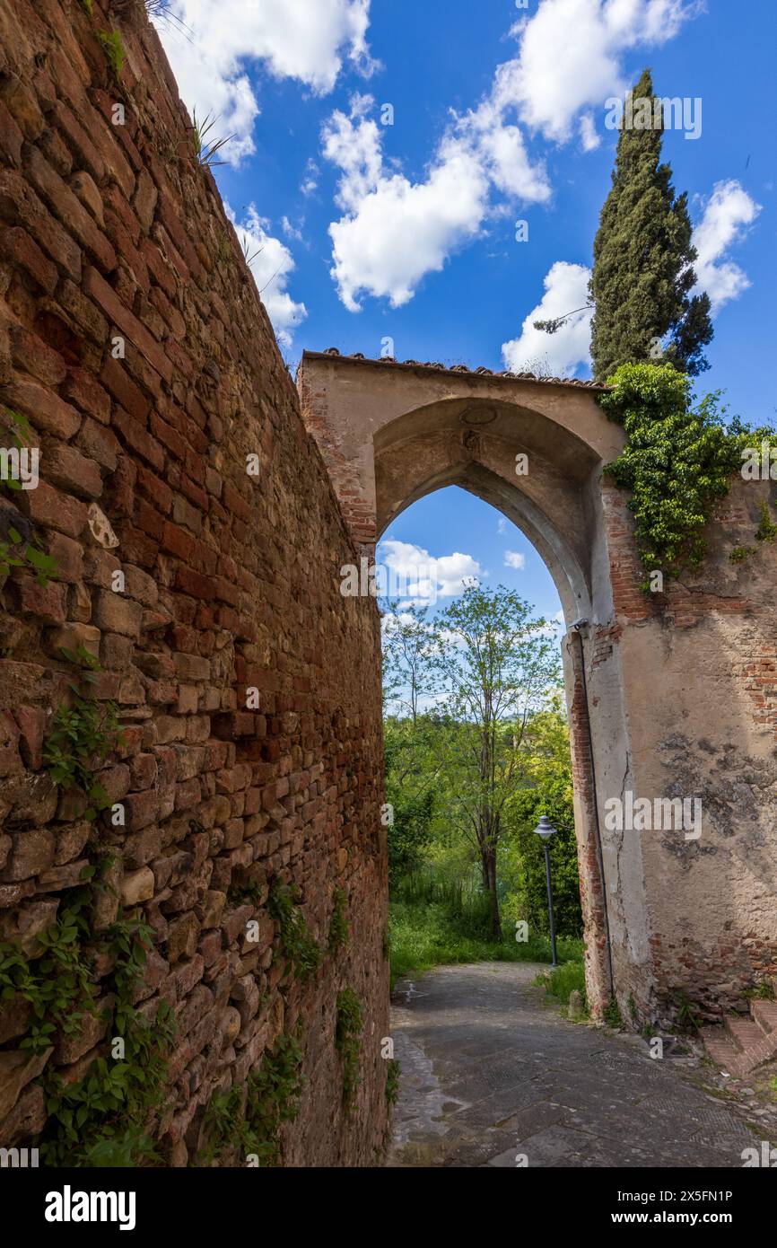 Certaldo gate hi-res stock photography and images - Alamy