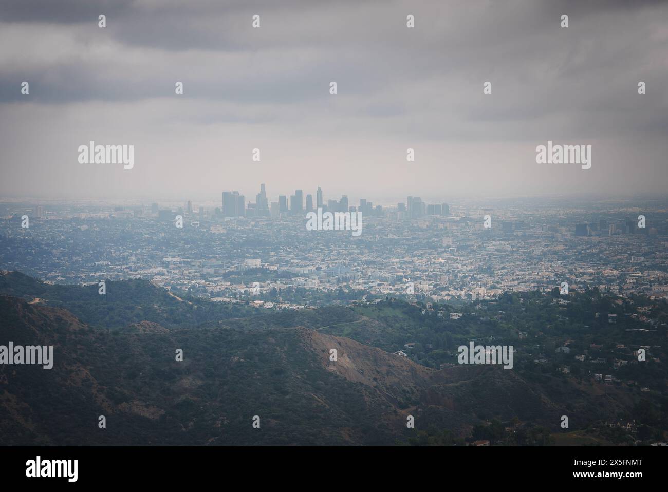 Aerial sweeping view los angeles hi-res stock photography and images ...