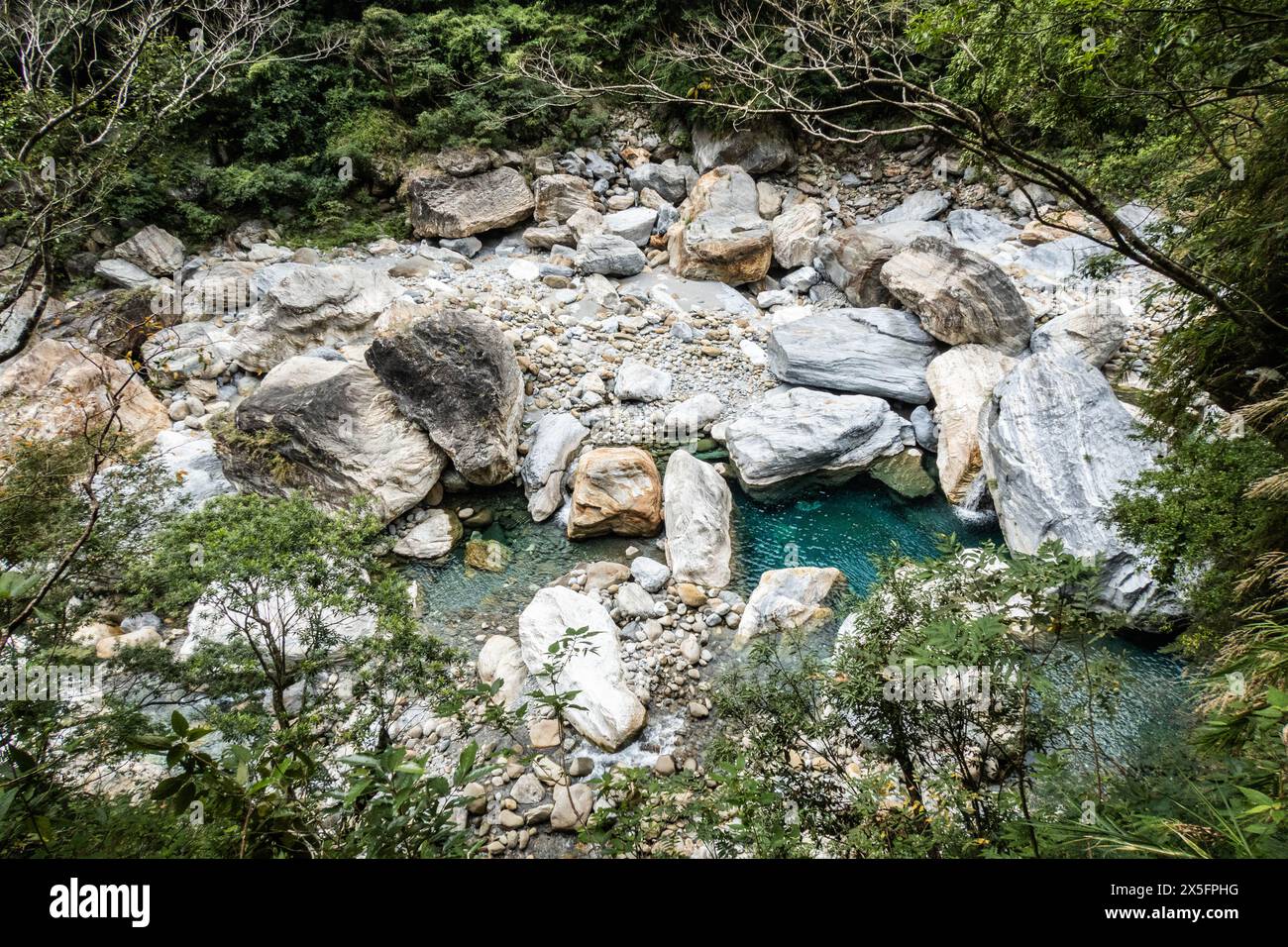 River scenery on the Shakadang Trail, Taroko Gorge, Taroko National ...