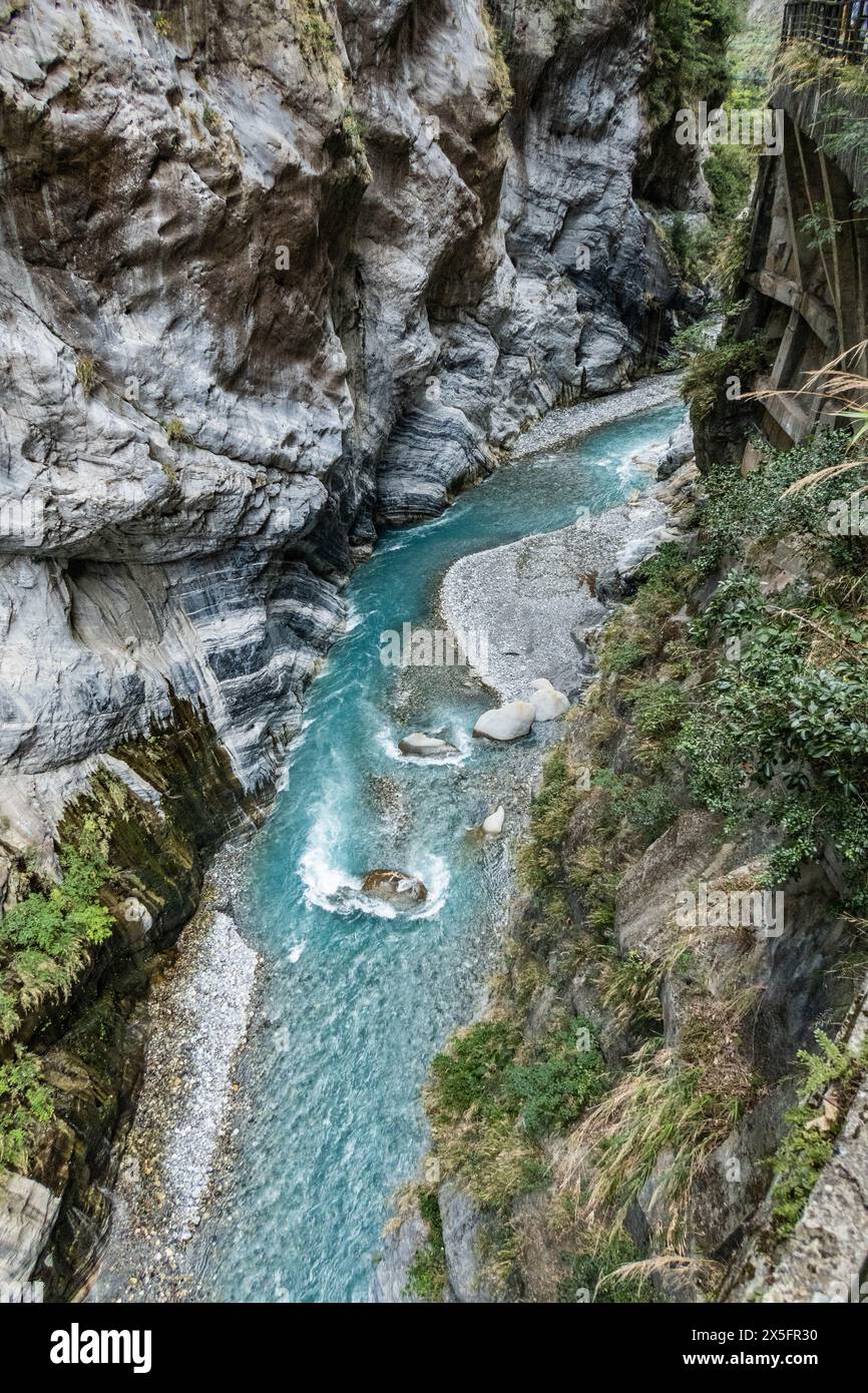 Liwu River running through Taroko Gorge, Taroko National Park, Taiwan ...