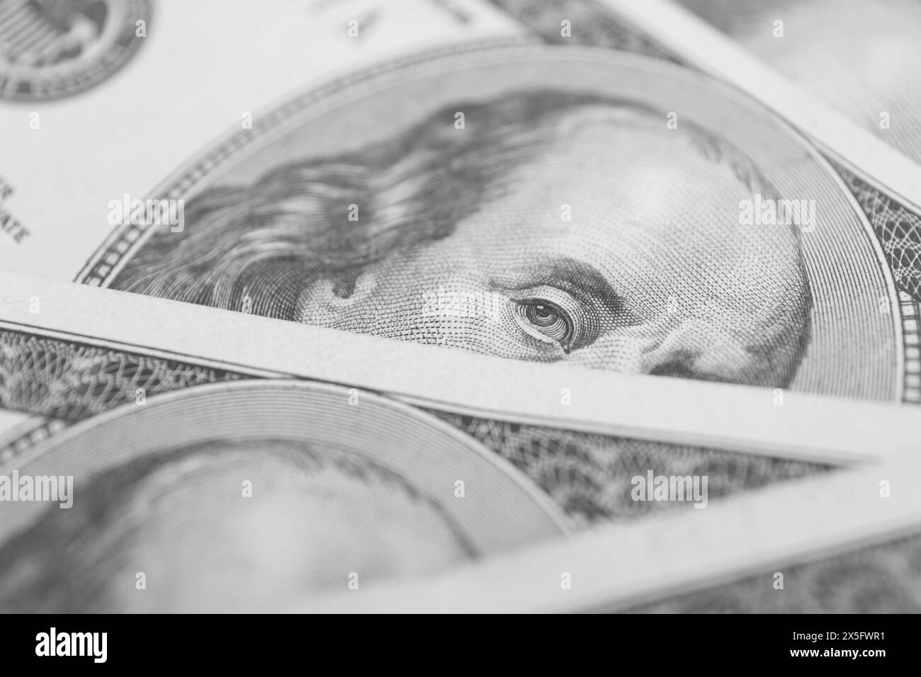 American hundred dollar banknote Black and White Stock Photos & Images ...